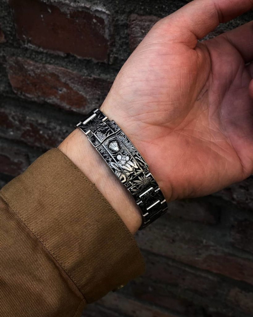 Une Rolex gravée avec des feuilles de cannabis - Newsweed